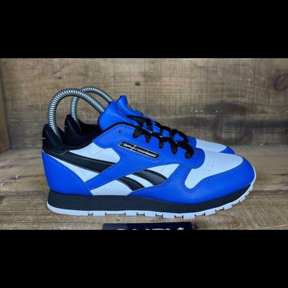 Reebok | Shoes | Reebok Classic Blue White Leather Athletic Sneaker ...